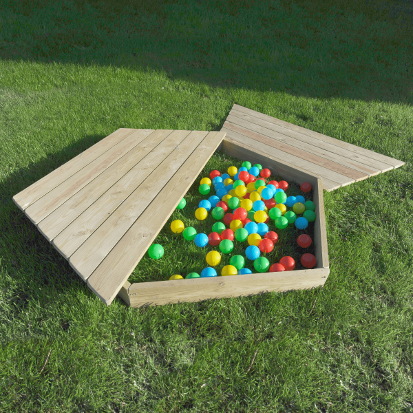 Hexagonal Sand & Digging Den